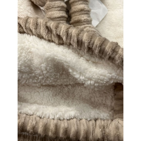 chick pea | Other | Chick Pea Baby Blanket Set Teddy Bear Toy Ivory ...